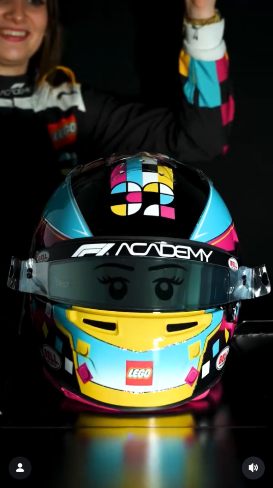 F1 ACADEMY driver reveals her own unique LEGO helmet - Brick Fanatics