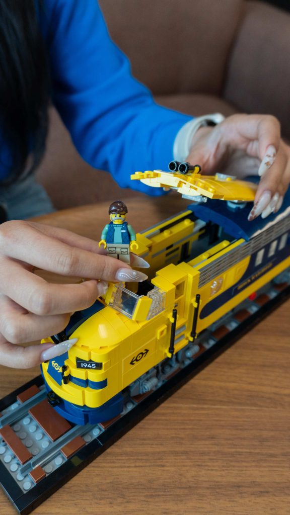 BrickLink Designer Program Series 8 walkthrough date set - Brick Fanatics