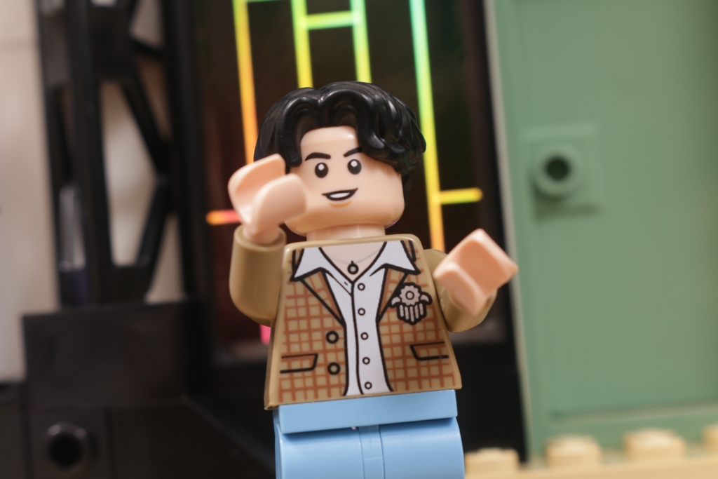 LEGO Ideas 21339 BTS Dynamite review - Brick Fanatics
