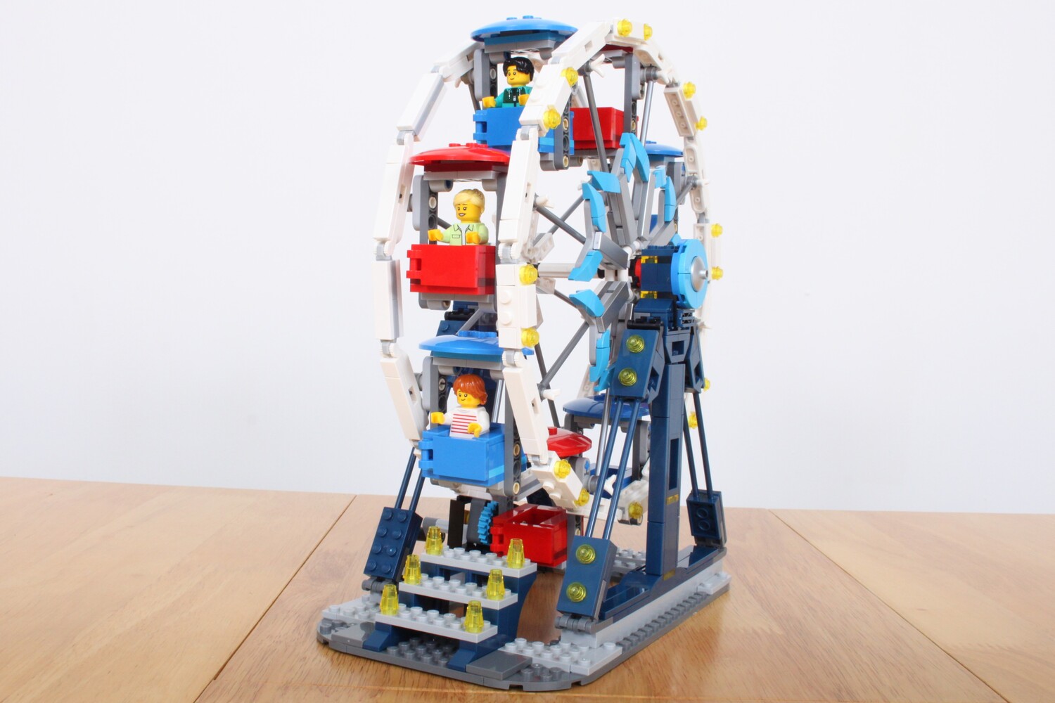 LEGO Creator 31389 Iconic Ferris Wheel review - Brick Fanatics