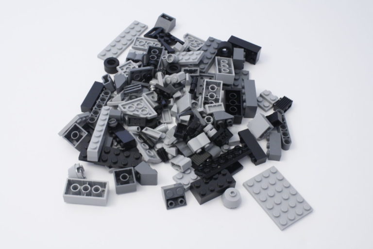 LEGO Classic 11021 90 Years of Play full review and gallery