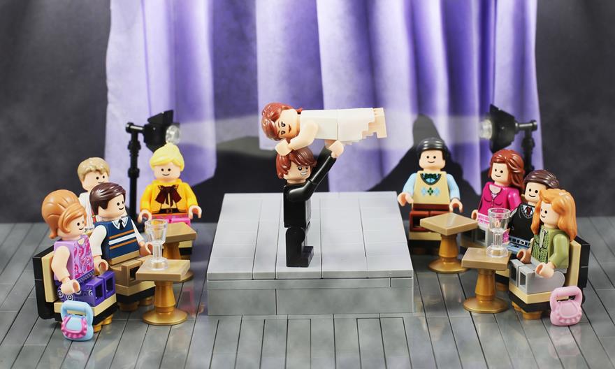 Iconic theatre scenes in LEGO