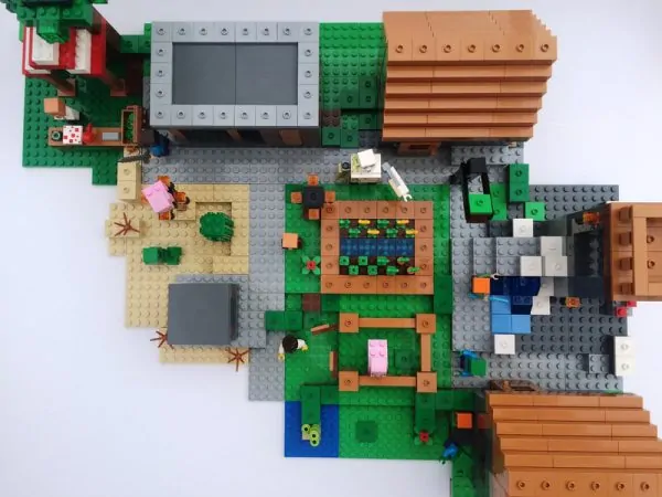 21128: LEGO Minecraft - The Village Review