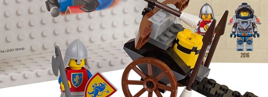 5004419 Classic Knights Minifigure now available at shop.LEGO.com