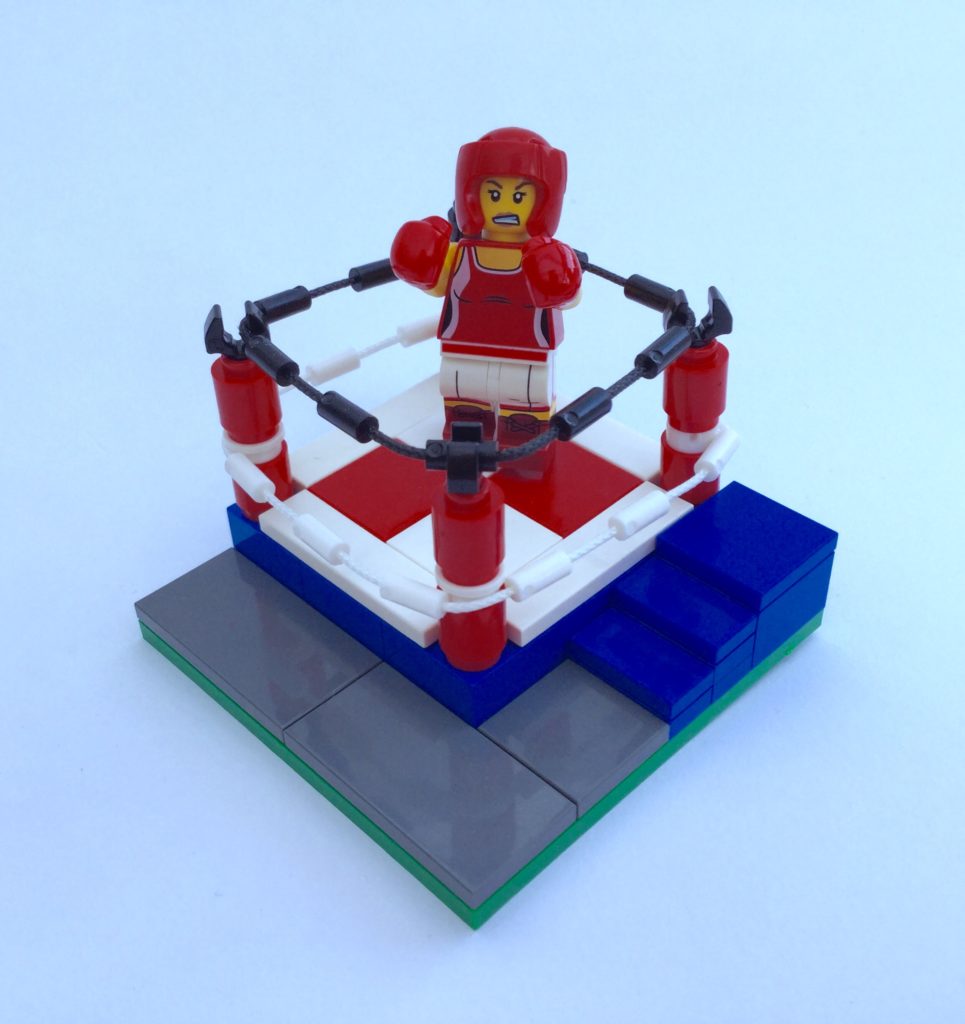 LEGO Collectible Minifigures Series 16 Vignettes: Kickboxer