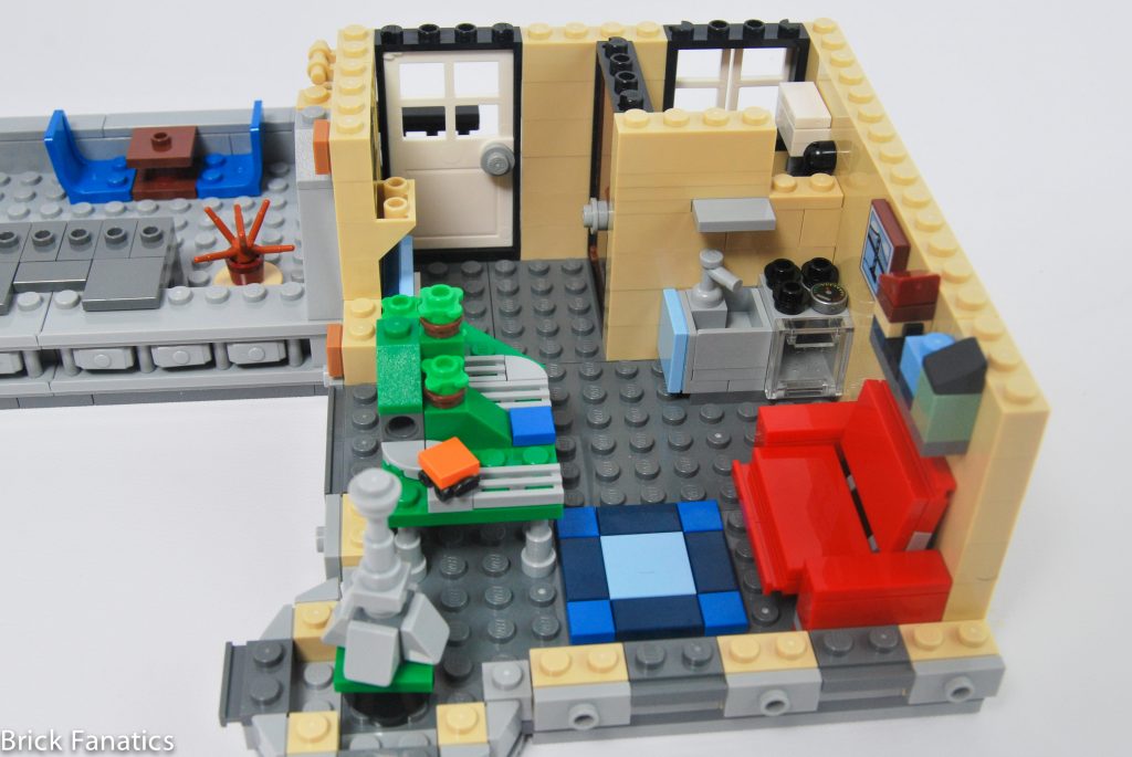 LEGO Creator Expert 10255 Assembly Square Review