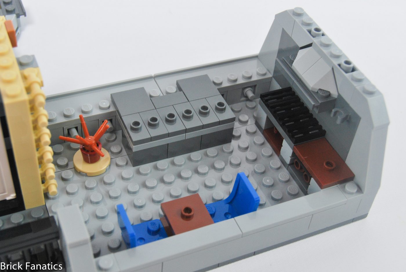 LEGO Creator Expert 10255 Assembly Square Review