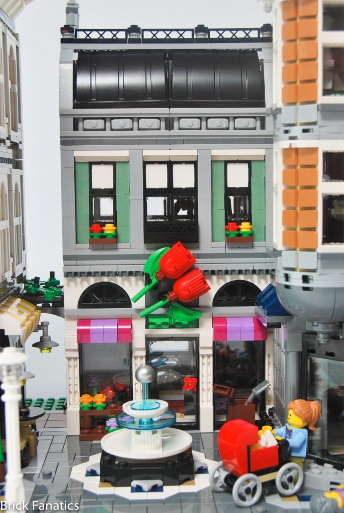 LEGO Creator Expert 10255 Assembly Square Review