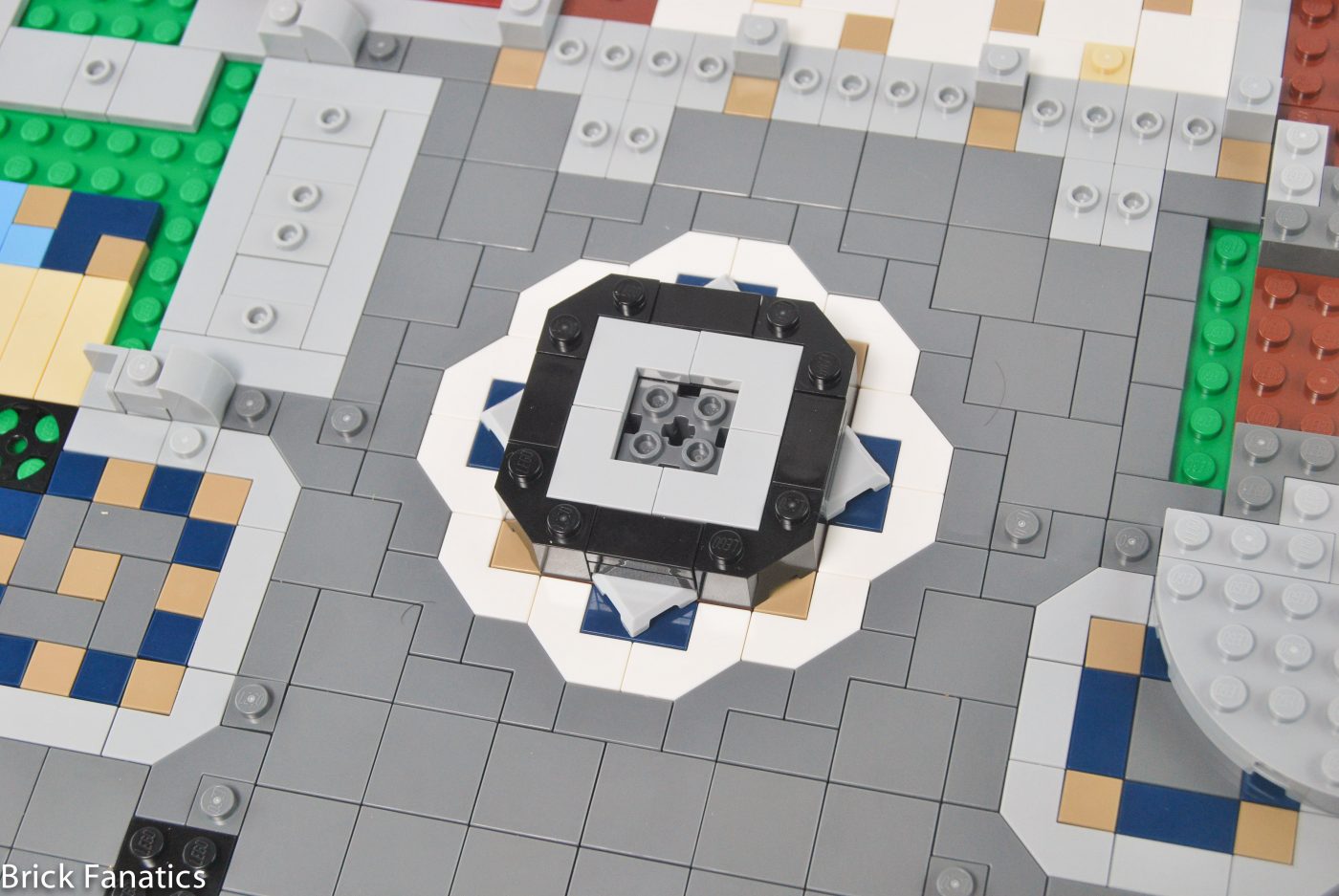 LEGO Creator Expert 10255 Assembly Square Review