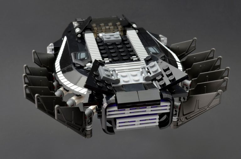 LEGO Marvel Super Heroes 76100 Royal Talon Fighter Attack review