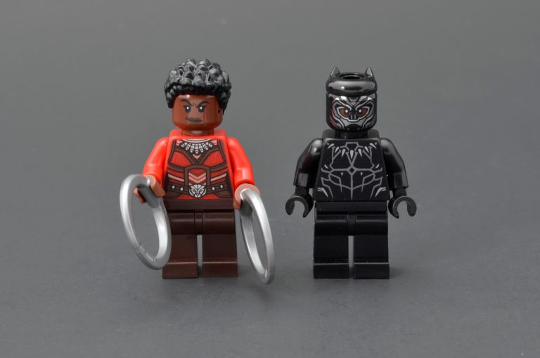 LEGO Marvel Super Heroes 76100 Royal Talon Fighter Attack review