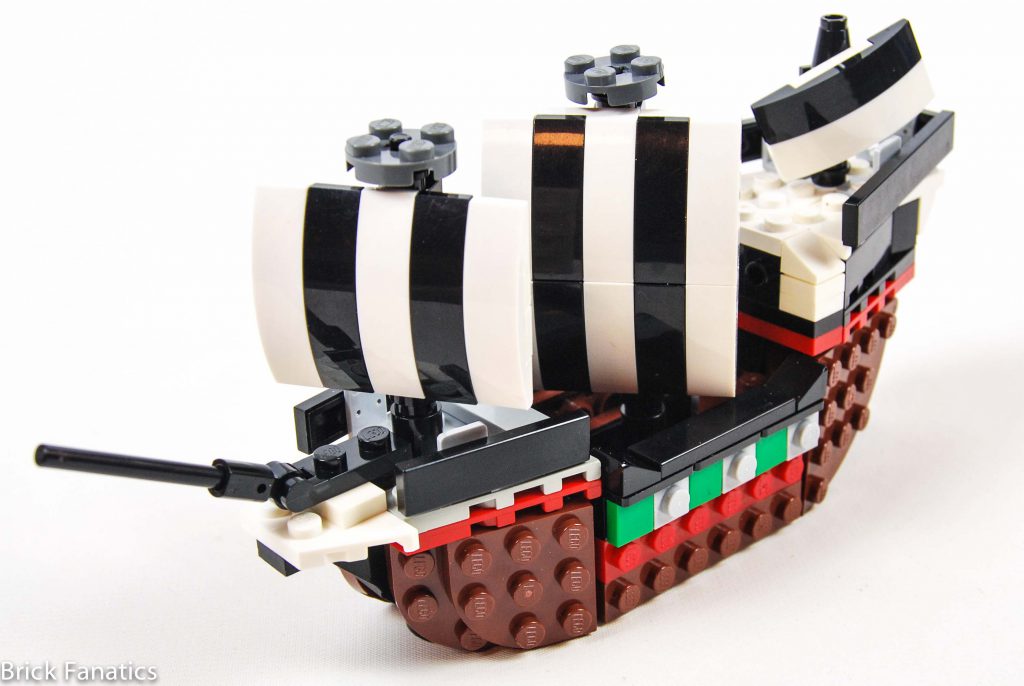 LEGO Ideas 21313 Ship in a Bottle – Skull's Eye Schooner edition
