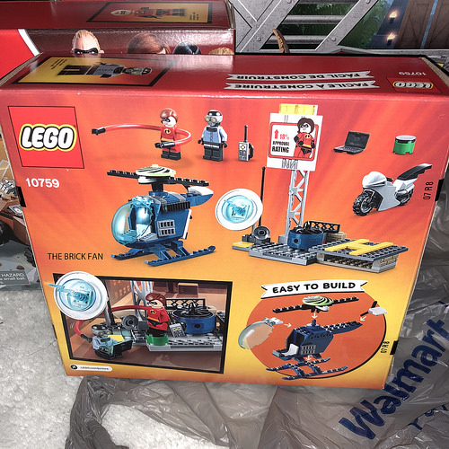 LEGO Incredibles 2 10759 Elastigirls's Rooftop Pursuit revealed