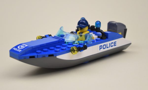 LEGO City 60176 Wild River Escape review