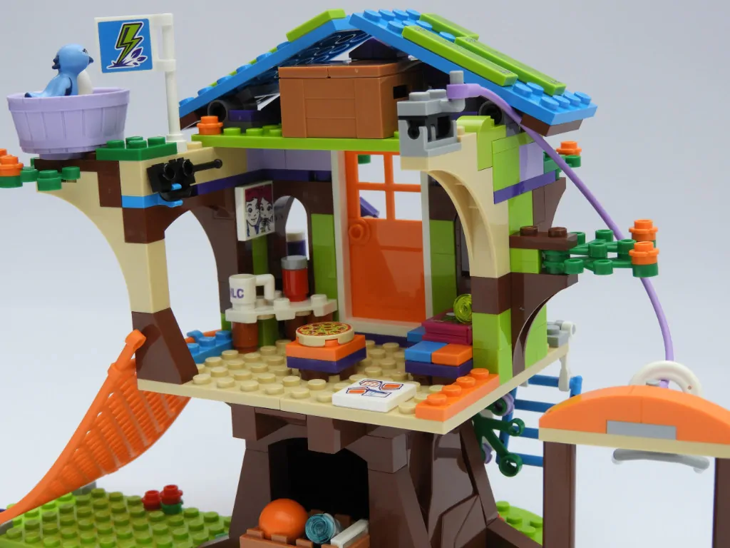 LEGO Friends 41335 Mia's Tree House review