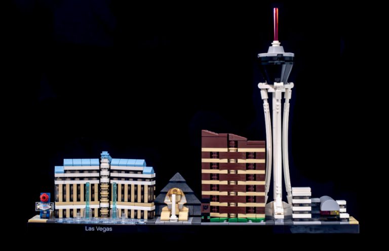LEGO Architecture 21047 Las Vegas review