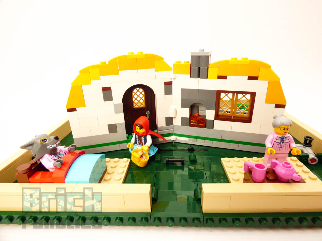 LEGO Ideas 21315 Pop-up Book review