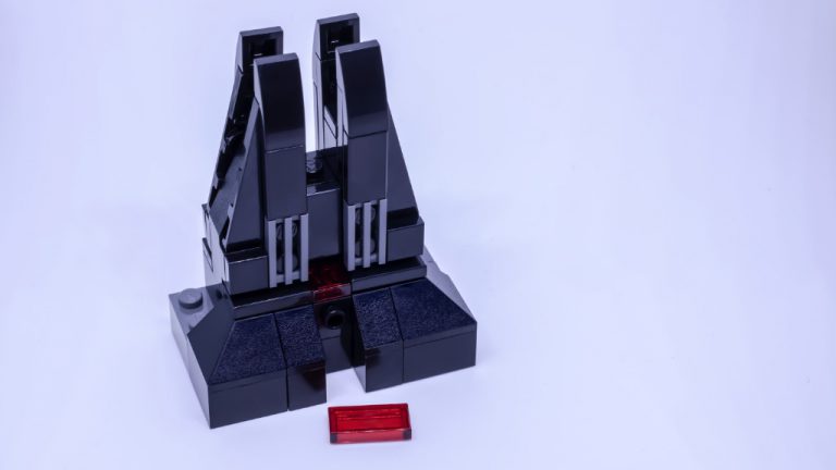 LEGO Star Wars 75251 Darth Vader's Castle micro build