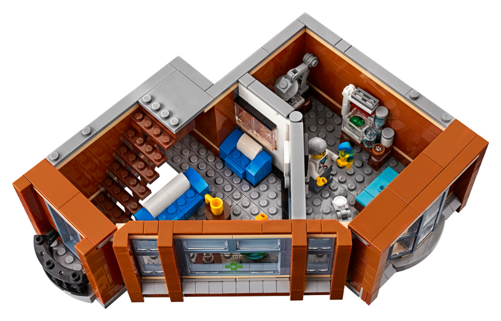 LEGO Creator Expert 10264 Corner Garage: First Impressions