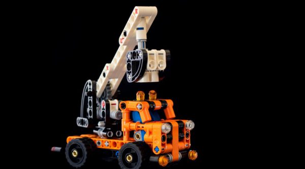 LEGO Technic 42088 Cherry Picker review