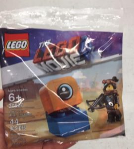 The LEGO Movie 2 30527 Lucy vs. Alien Invader polybag found