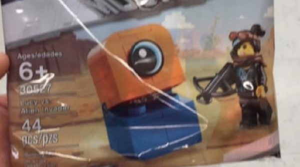 The LEGO Movie 2 30527 Lucy vs. Alien Invader polybag found