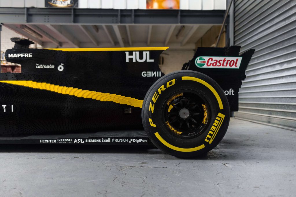 Full size LEGO Renault R.S.17 race car sells for $108,000 - Brick Fanatics
