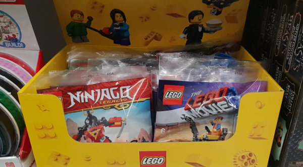 New LEGO polybags found in Asda store in the UK