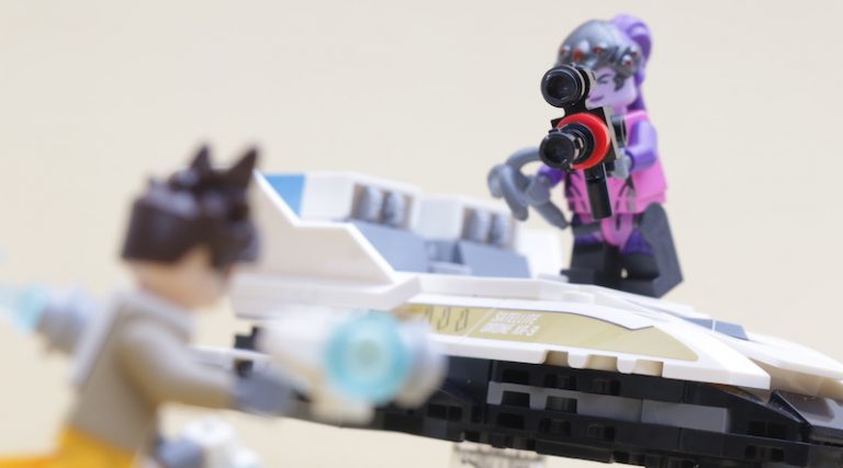 LEGO Overwatch 75970 Tracer vs. Widowmaker review