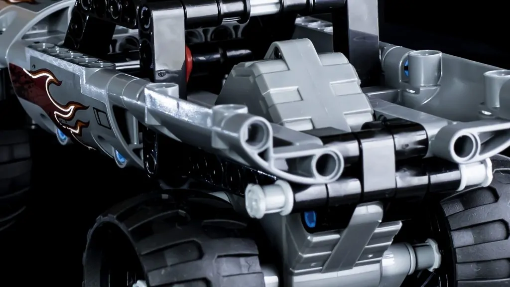 LEGO Technic 42090 Getaway Truck review