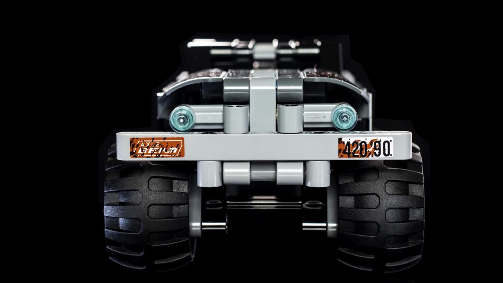 LEGO Technic 42090 Getaway Truck review