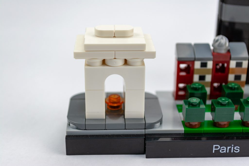LEGO Architecture 21044 Paris review