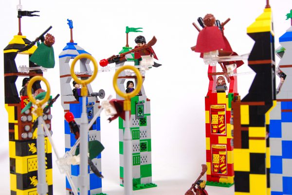 How to build a bigger LEGO Harry Potter Quidditch tower
