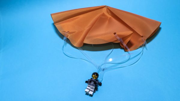 LEGO City 60208 Sky Police Parachute Arrest review