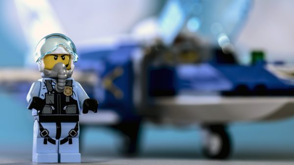 LEGO City 60208 Sky Police Parachute Arrest review