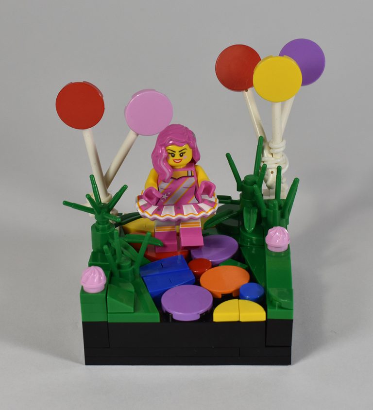 The LEGO Movie 2 Collectible Minifigures vignettes: Candy Rapper