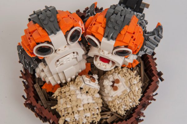 Building a LEGO Star Wars baby Porg