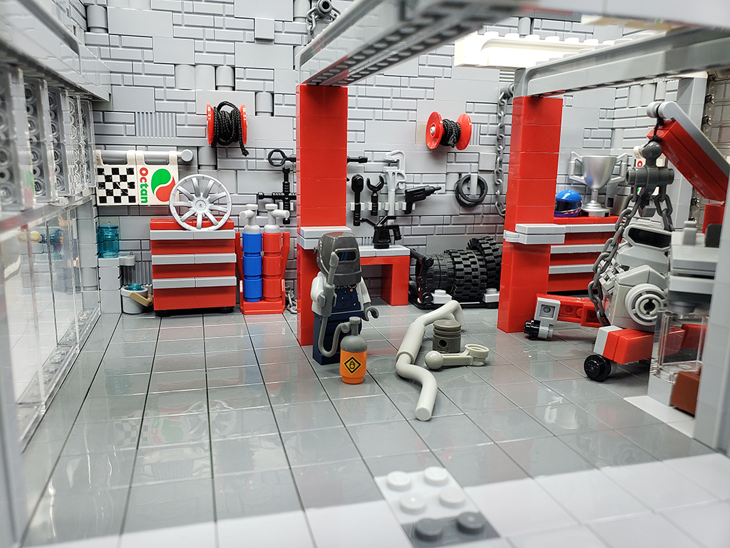 Brick Pic of the Day: Car SOS