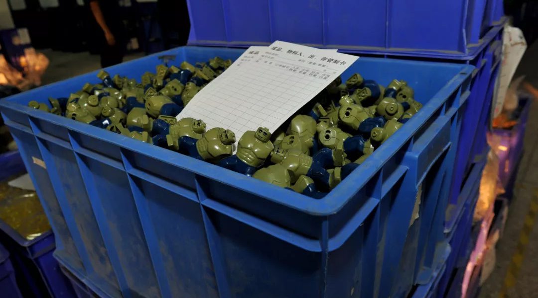 Clone brand Lepin has factories raided and owner is arrested for ...