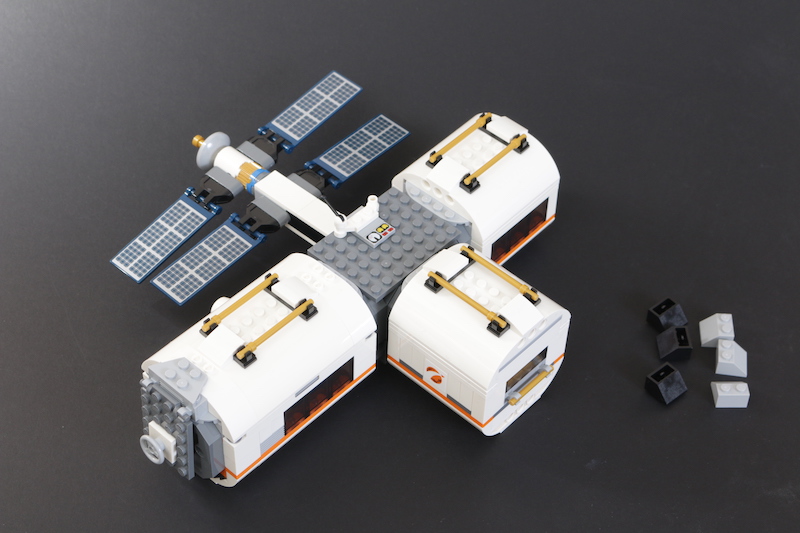 LEGO City Space 60227 Lunar Space Station review