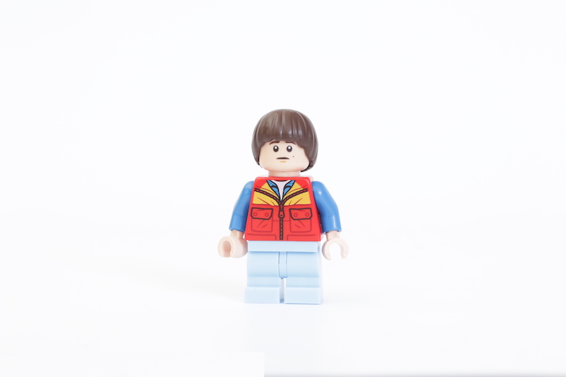 LEGO Stranger Things 75810 The Upside Down minifigure spotlight
