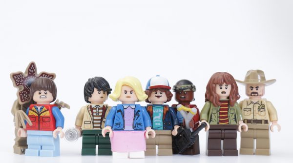 LEGO Stranger Things 75810 The Upside Down minifigure spotlight