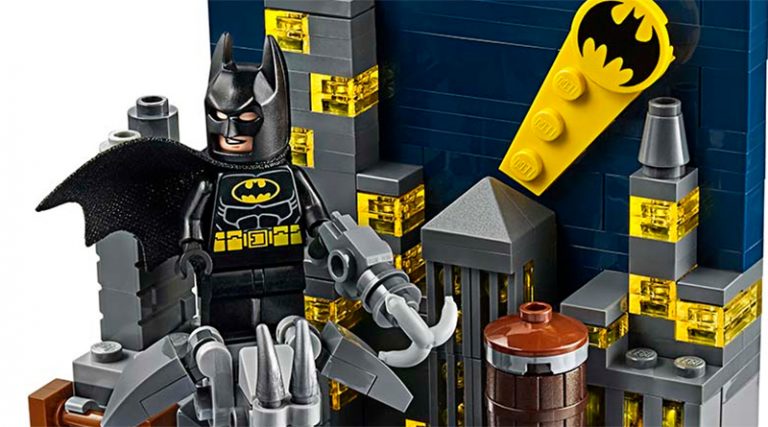 LEGO Batman 77903 The Dark Knight of Gotham City San Diego Comic Con ...