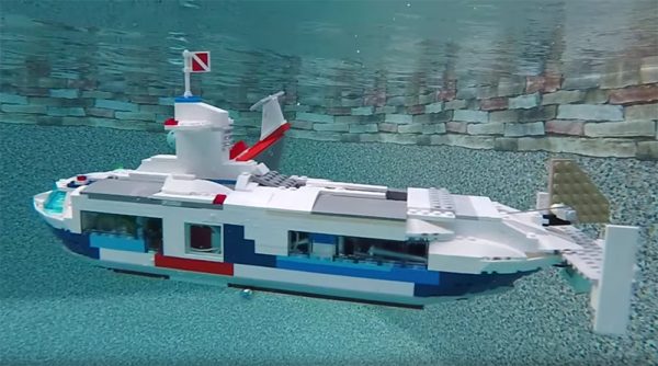 Fan builds LEGO submarines that move underwater