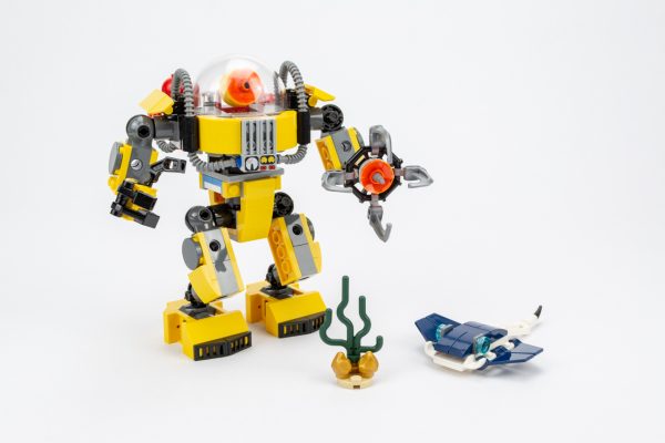 LEGO Creator 31090 Underwater Robot review