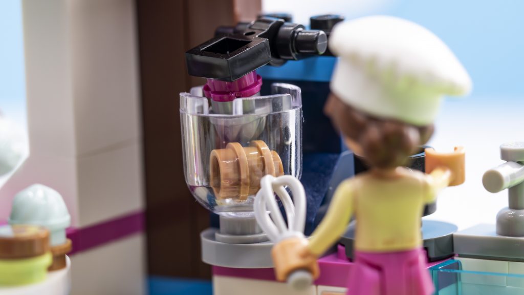 LEGO Friends 41366 Olivia’s Cupcake Café review