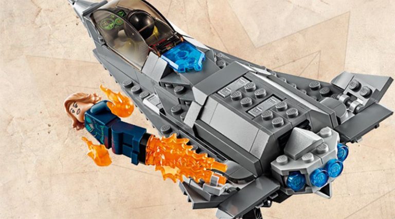 LEGO Captain Marvel SDCC 77902 Captain Marvel and the Asis instructions ...