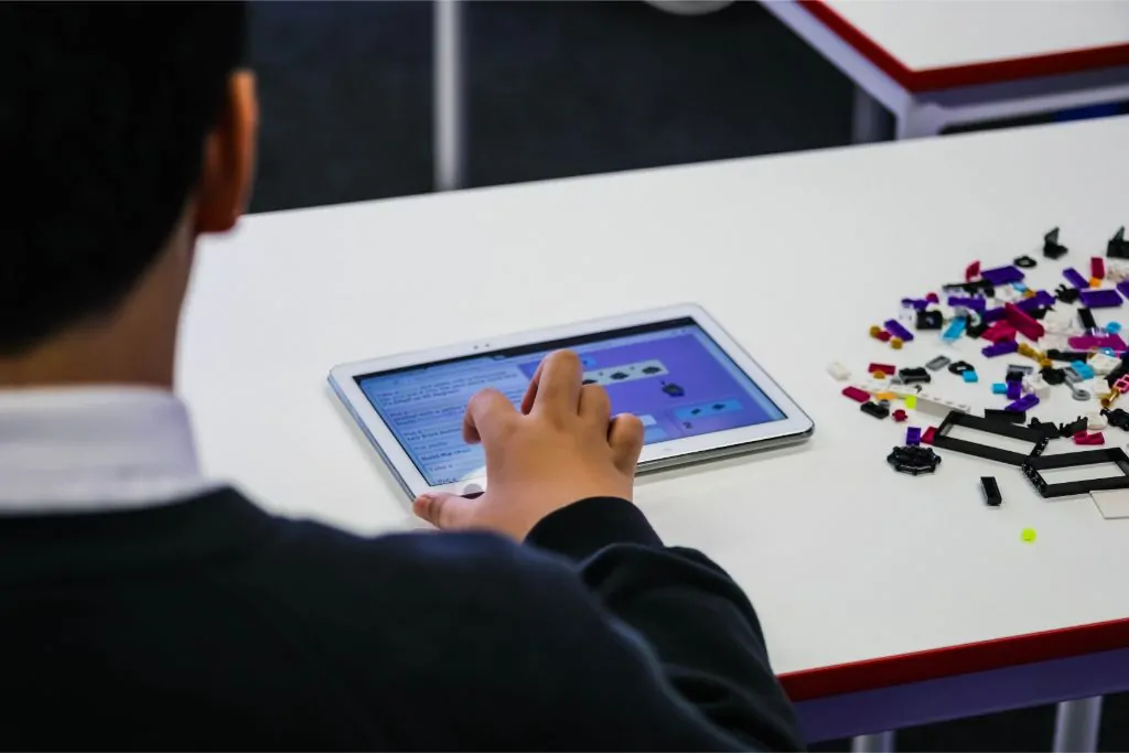 LEGO Audio & Braille Building Instructions test phase launches