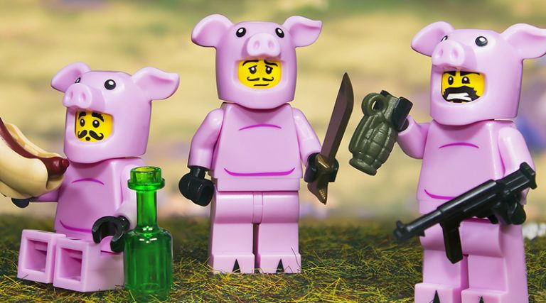 Brick Pig of the Day: Three little pigs