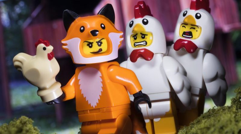 Brick Pic of the Day: Hungry Fox
